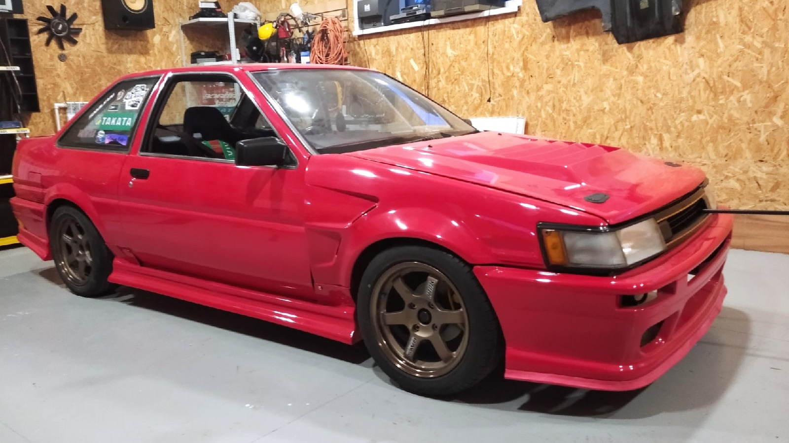 Toyota Corolla Levin (AE85) 1.6 бензиновый 1985 | АЕ85.5 на DRIVE2