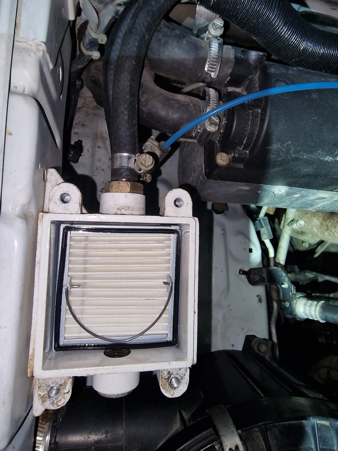 Фильтр топливного сепаратора — Toyota Hilux (7G), 2,5 л, 2010 года ...