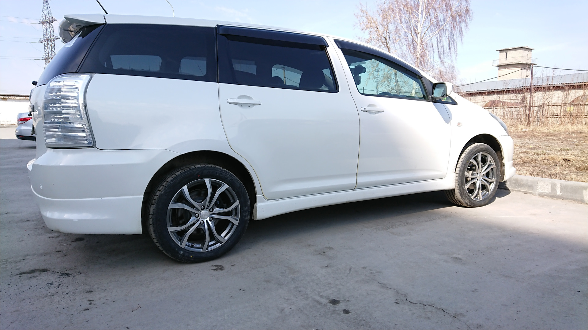 Лето. Страховка. — Toyota Wish (AE10), 1,8 л, 2004 года | шины | DRIVE2