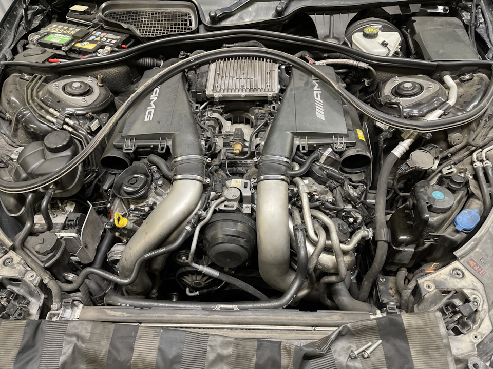 Замена трубок охлаждения турбин — Mercedes-Benz CL 63 AMG (C216), 5,5 л ...