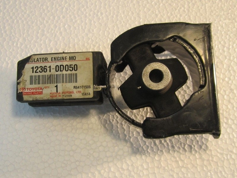 123610D050 Картридж подушки двигателя FR TOYOTA COROLLA ##E120 01-07 ...