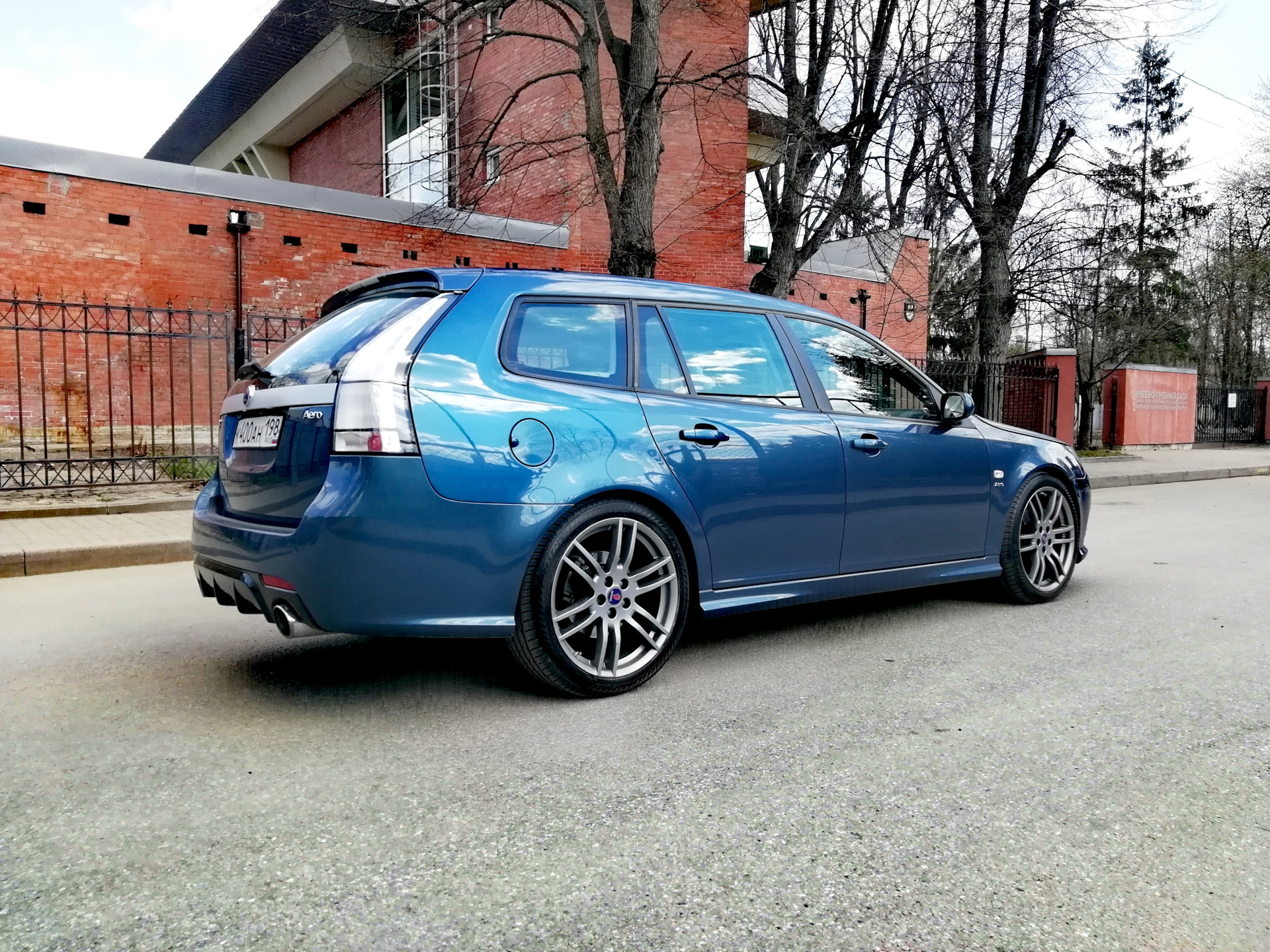 Hirsch Performance twin 6-spoke wheels // Gislaved UltraSpeed 235/40/19 ...