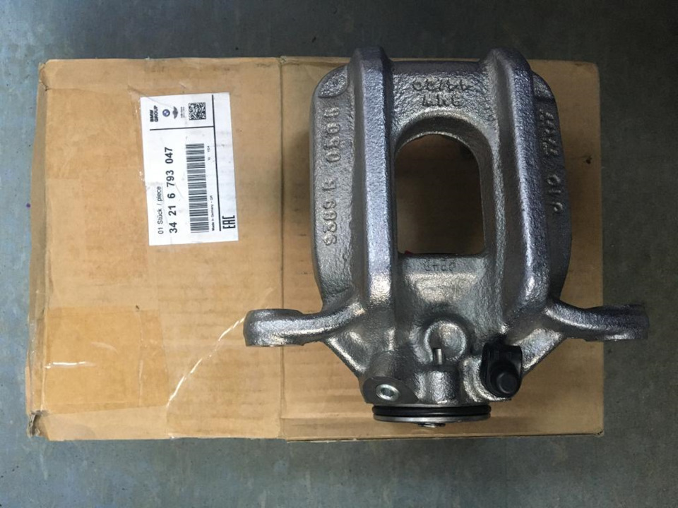 BMW Суппорт тормозной левый BMW( F10, F11, F12, F13, F06) на BMW 5 ...