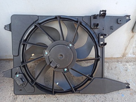 LFC0966 Электровентилятор охлаждения для автомобилей Logan (08-)/Largus (12-) A/C (с кожухом с ...