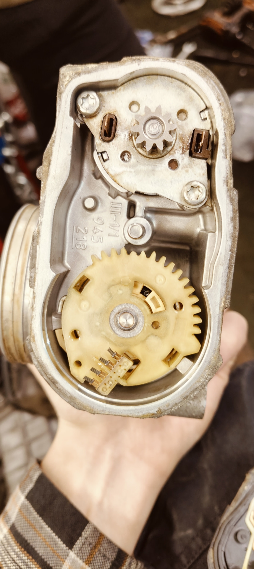 Ошибка "Reduced engine performance" и "engine system service required ...