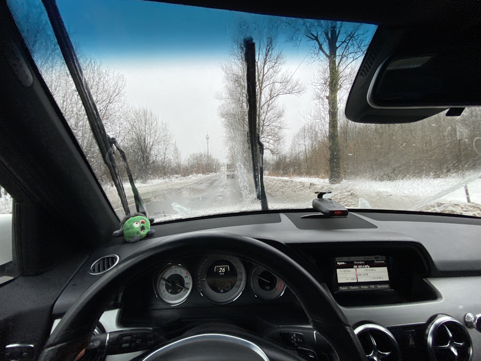 Замена шланга омывателя лобового стекла с обогревом. — Mercedes-Benz ...