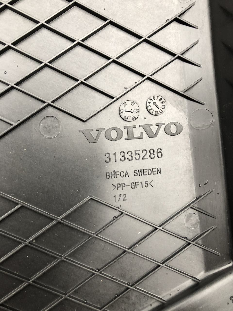 31335286 Высокая крышка Volvo | Запчасти на DRIVE2