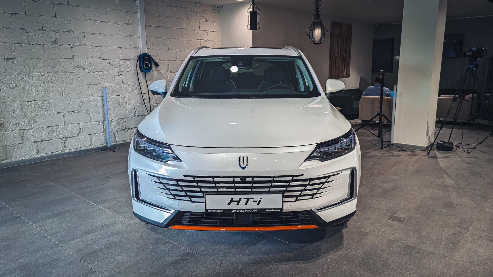 Расширение модельного ряда. Skywell представил гибрид HT-i — «Новые ...