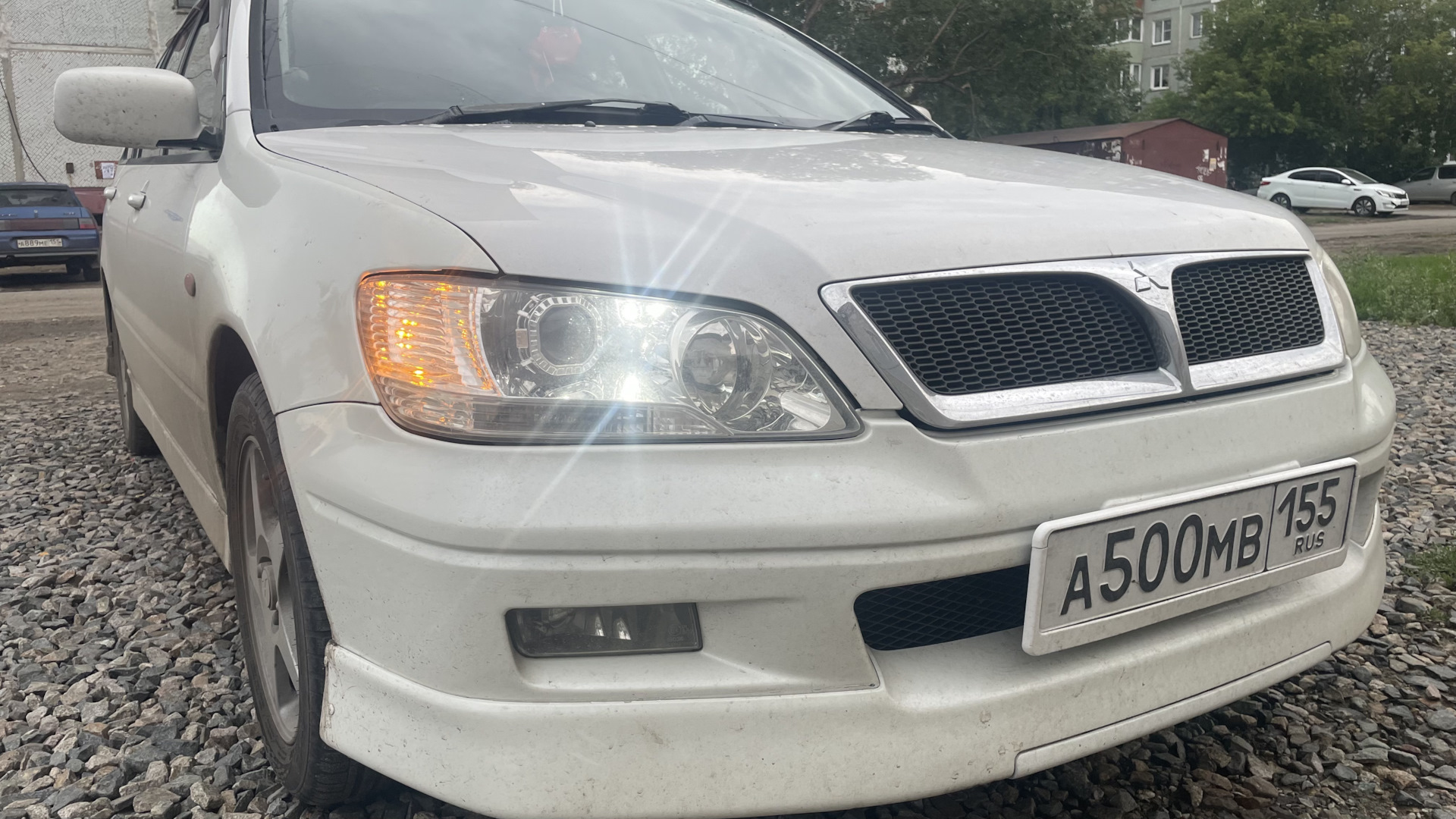 Замена передних габаритов(американки) — Mitsubishi Cedia, 1,8 л, 2001 ...