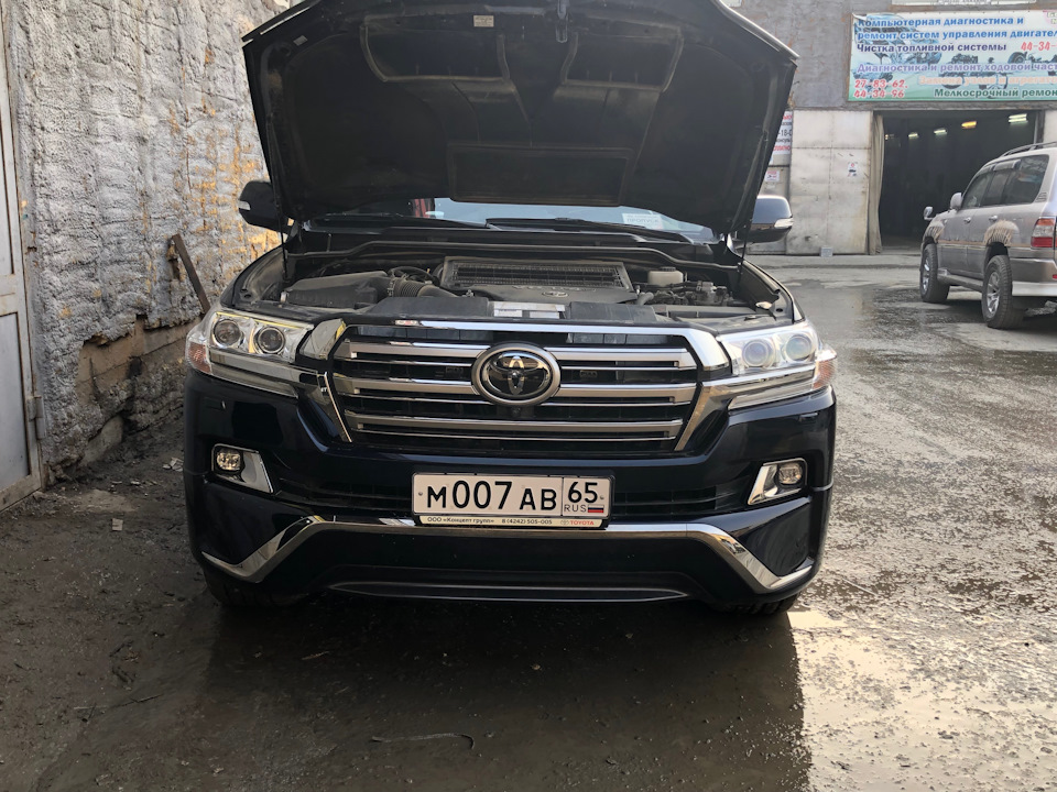 Установка и покраска ресниц — Toyota Land Cruiser 200, 4,5 л, 2016 года ...