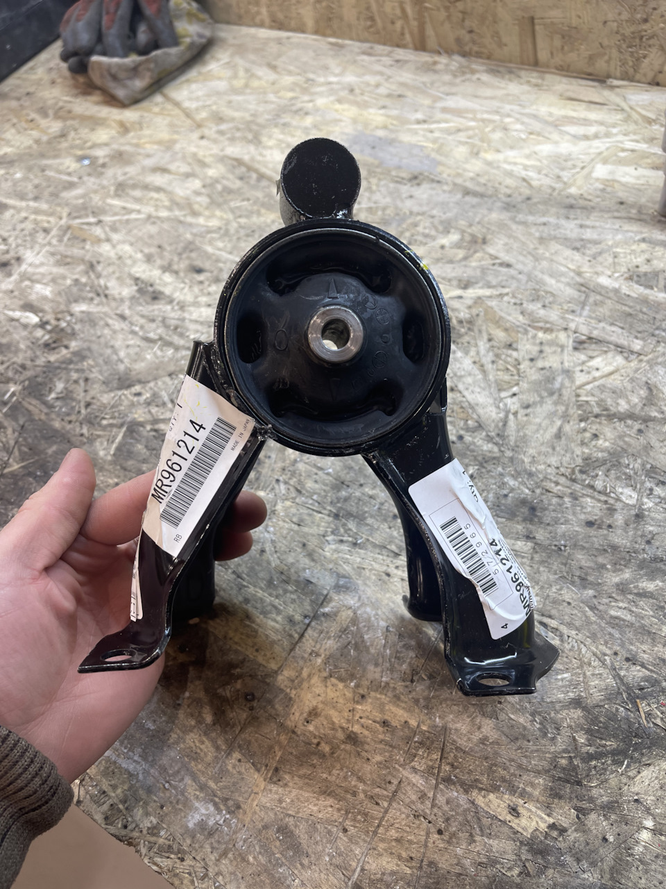 Подушки ( купились ) скоро замена — Mitsubishi Lancer IX, 2 л, 2006 ...