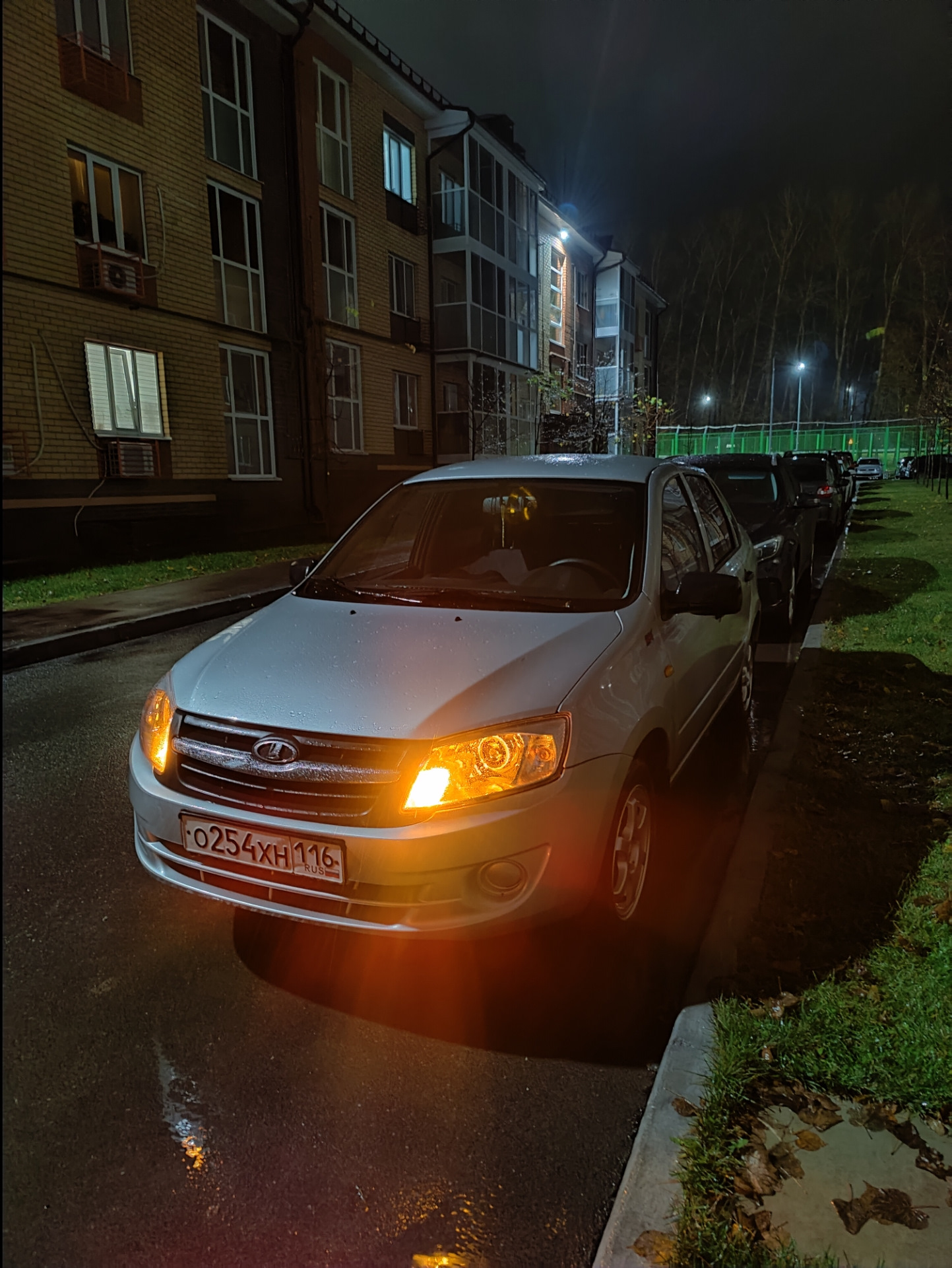 Оранжевые дхо — Lada Гранта (1G), 1,6 л, 2012 года | аксессуары | DRIVE2