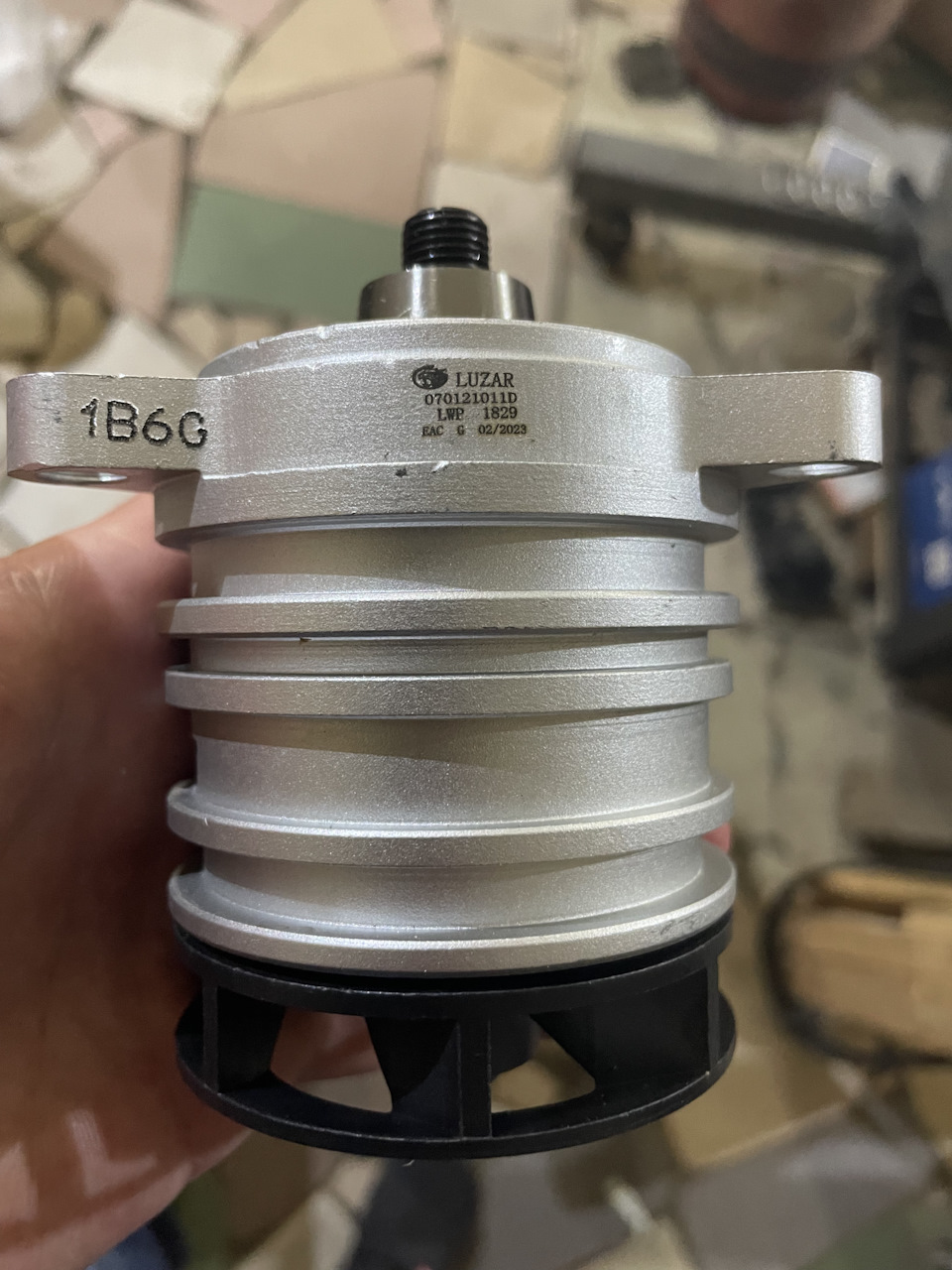 Помпа — Volkswagen Caravelle (T5), 2,5 л, 2008 года | поломка | DRIVE2