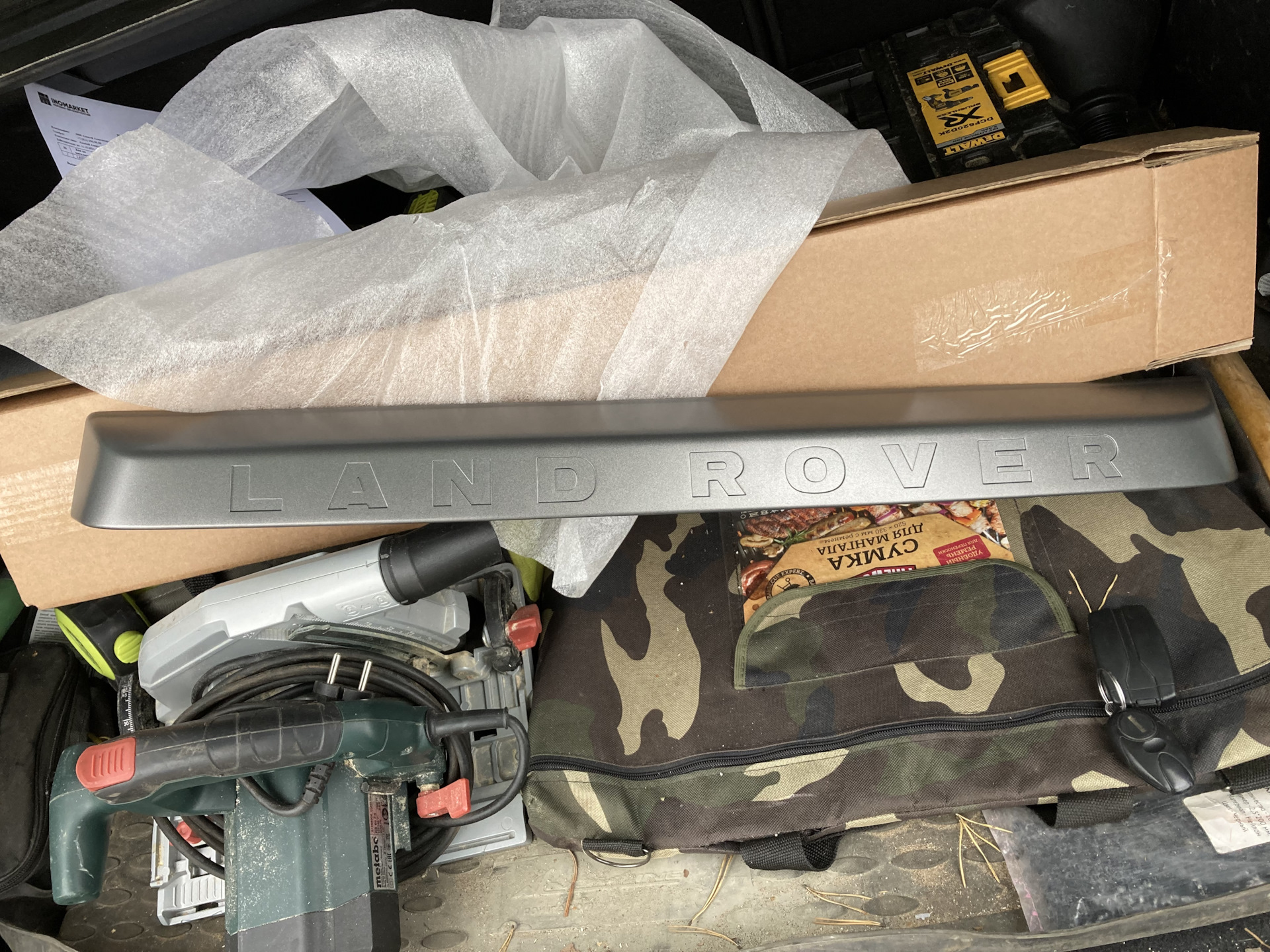 Накладка/ручка багажника freelander 2 дорест — Land Rover Freelander 2 ...