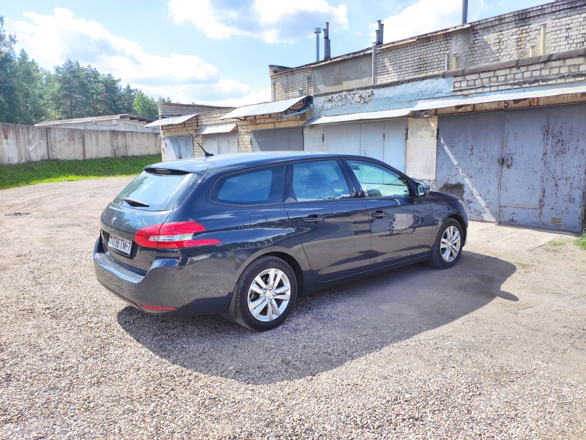 Замена дисков+крышек моторного отсека — Peugeot 308 SW (2G), 1,6 л, 2017 года | плановое ТО | DRIVE2