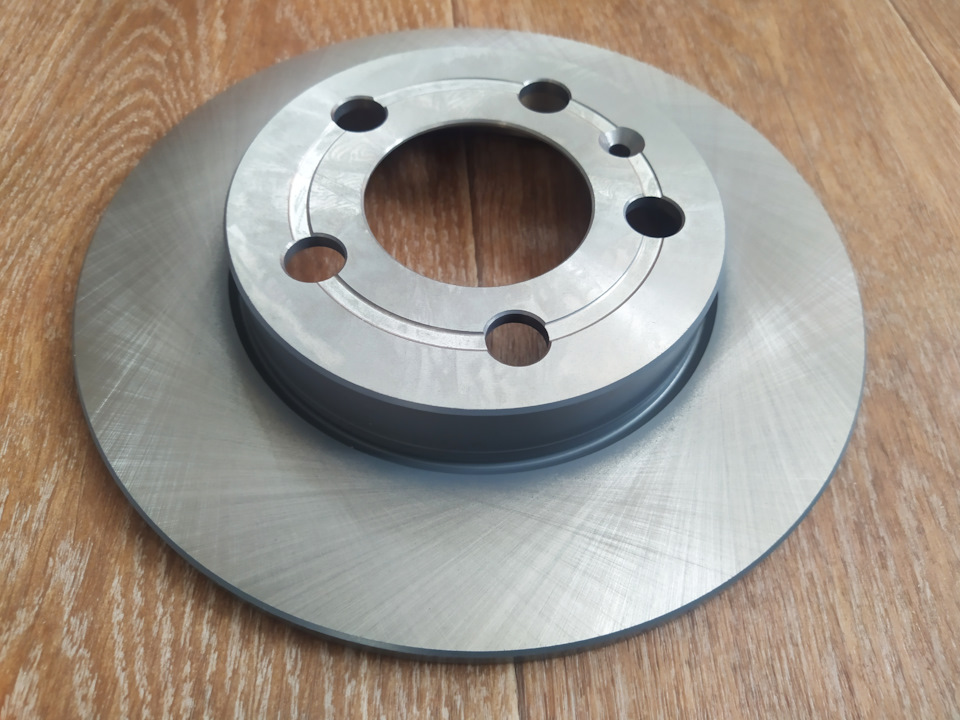 Задние диски, колодки. — Audi A3 (8L), 1,8 л, 2000 года | плановое ТО ...