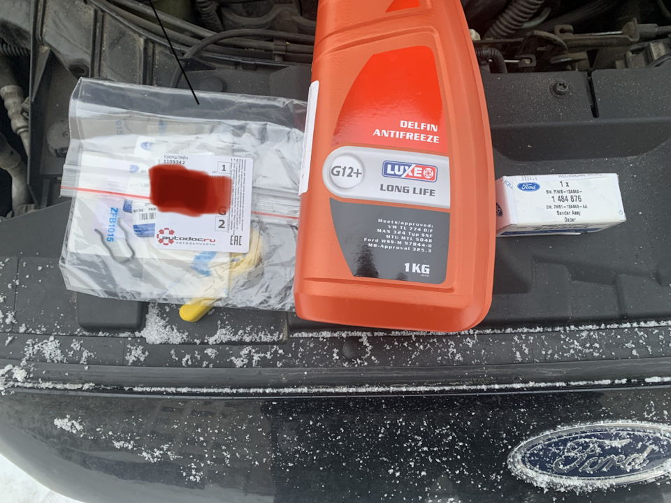 Замена датчика охлаждающей жидкости(ДТОЖ). — Ford Focus Sedan III, 1,6 ...