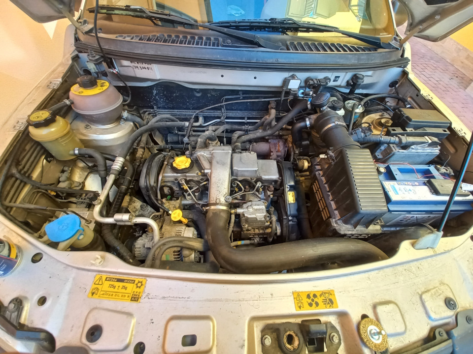 Патрубок интеркулера — Land Rover Freelander, 2 л, 1999 года | своими ...