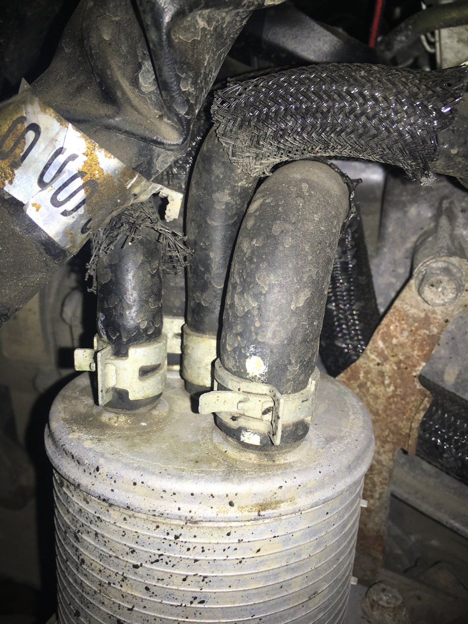 06E127065G Штуцер, соединительный VAG | Запчасти на DRIVE2