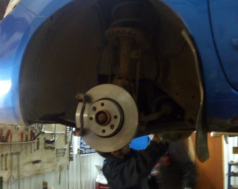Замена тормозных дисков — Nissan Note (1G), 1,6 л, 2007 года | запчасти ...