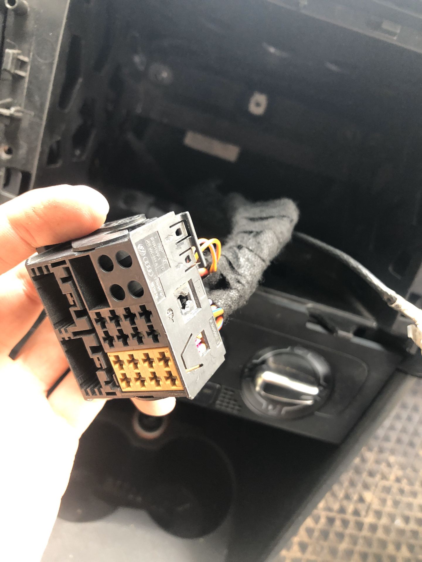 Установка RCD-330G Harman. В погоне за звучанием. — Volkswagen Polo ...