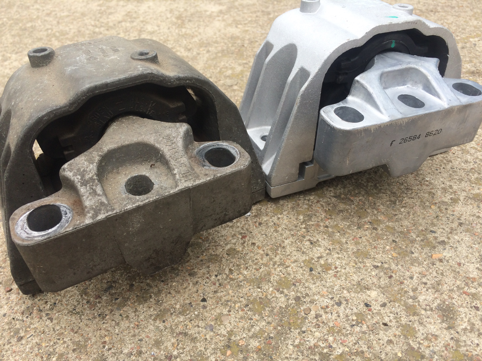 Замена правой опоры ДВС — Volkswagen Bora (1G), 1,6 л, 2001 года ...