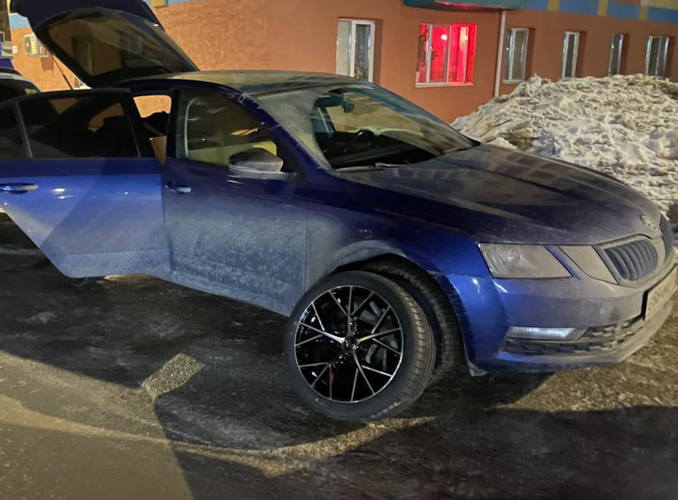 Triangle TH202 EffeXSport 235/40 r18 — Skoda Octavia A7 Mk3, 1,4 л ...