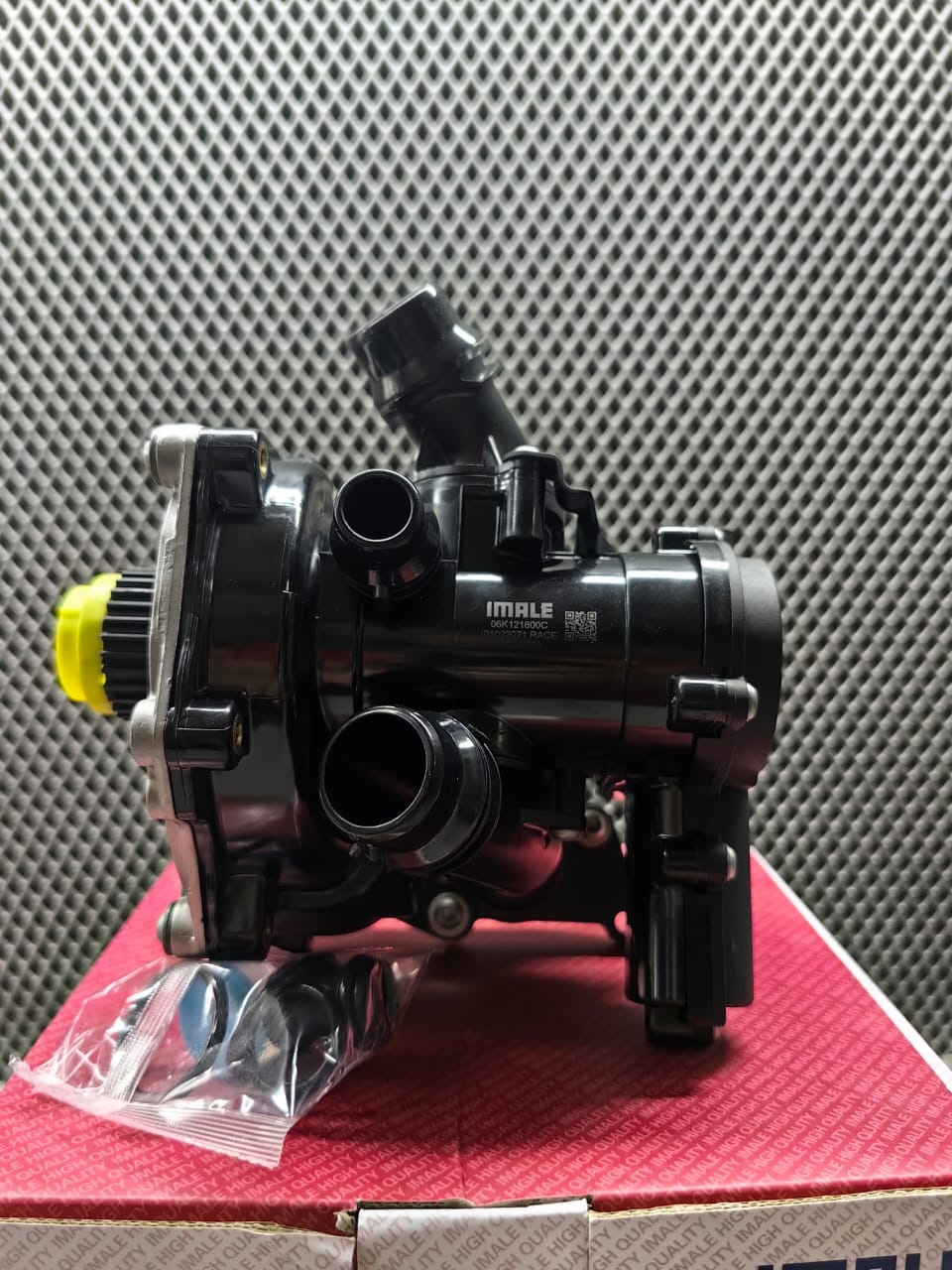 Помпа VAG 06K121600C 1.8/2.0 TSI GEN3 — Volkswagen Passat B6, 1,8 л ...