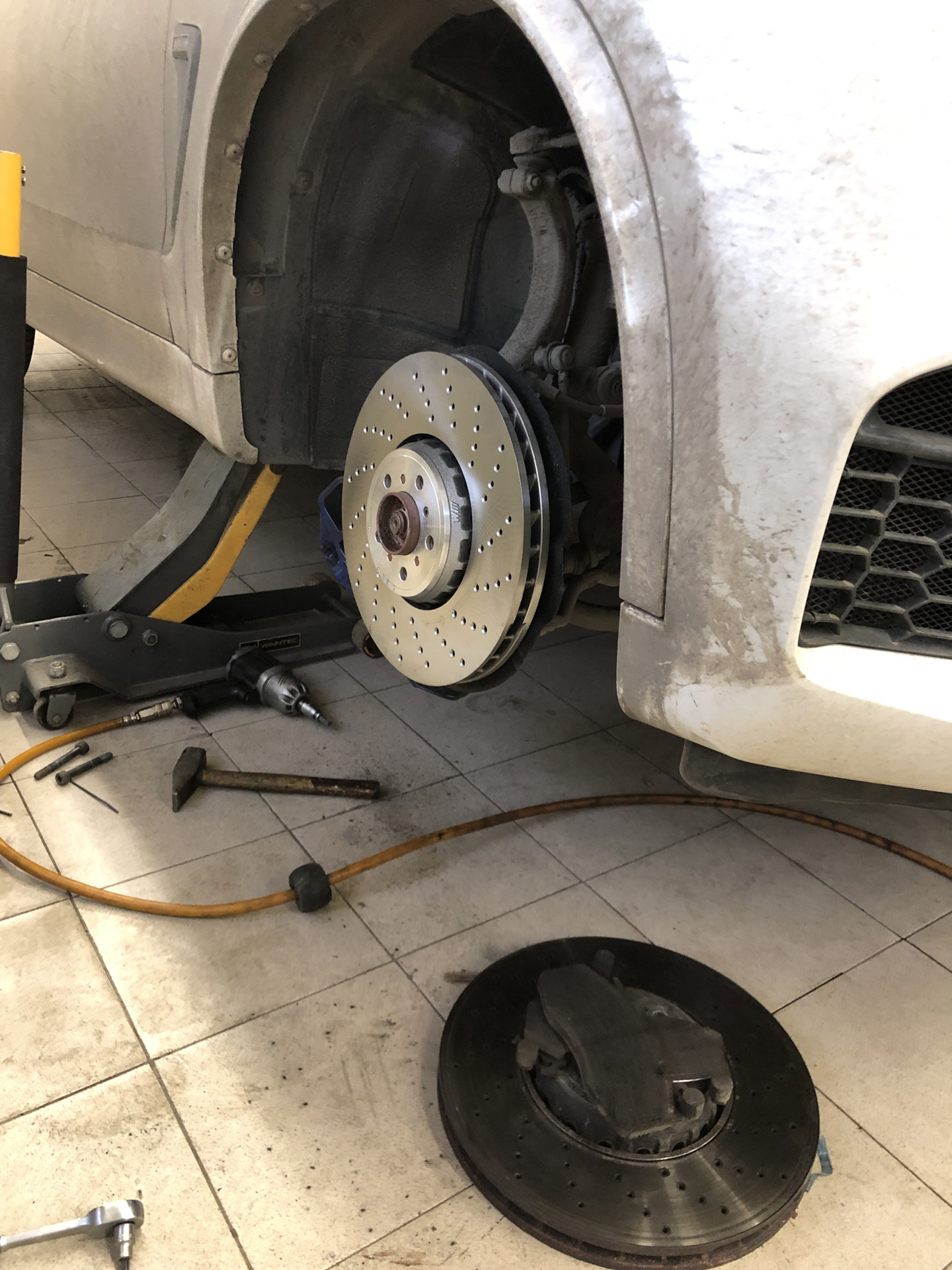 Замена тормозов — BMW X5 M (F85), 4,4 л, 2017 года | визит на сервис ...