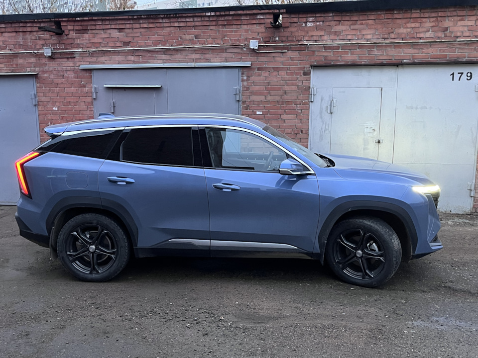 Запись по замене колес на зиму — Geely Atlas (2G), 2 л, 2023 года ...