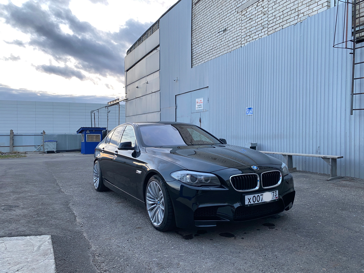 F10 передний бампер M look — BMW 5 series (F10), 2,5 л, 2010 года | стайлинг | DRIVE2