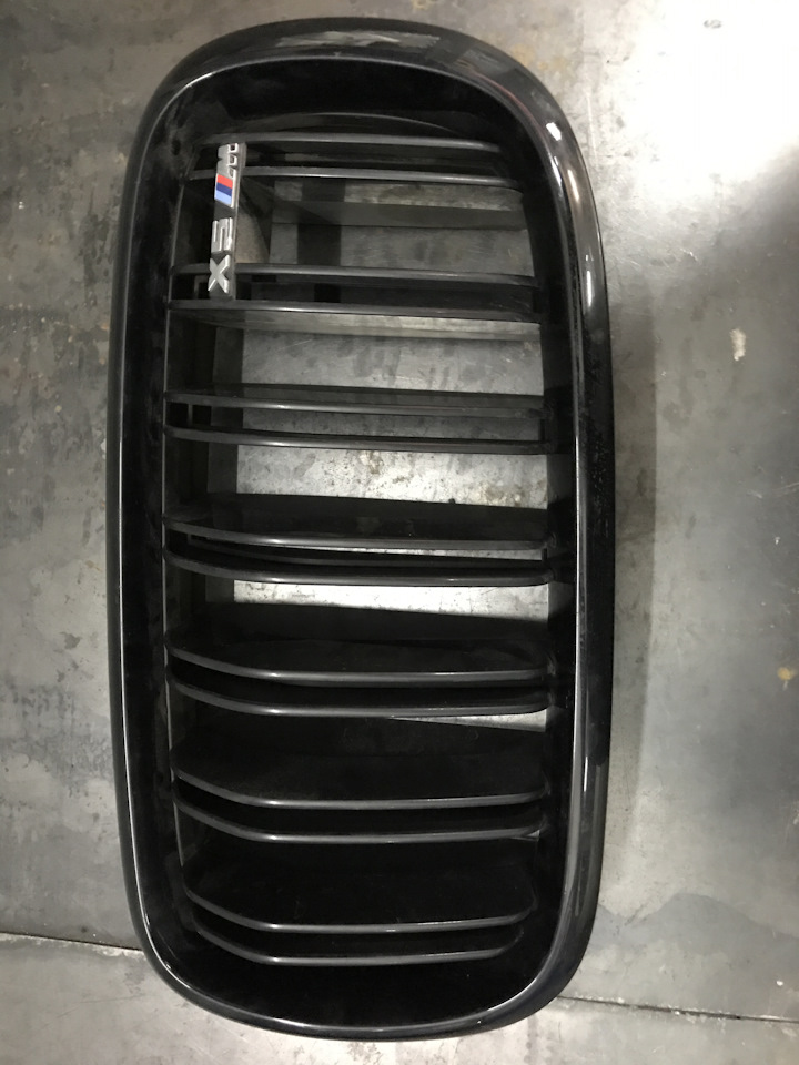 51712354498 Перед. декор. решетка радиат. черн. блес BMW | Запчасти на ...
