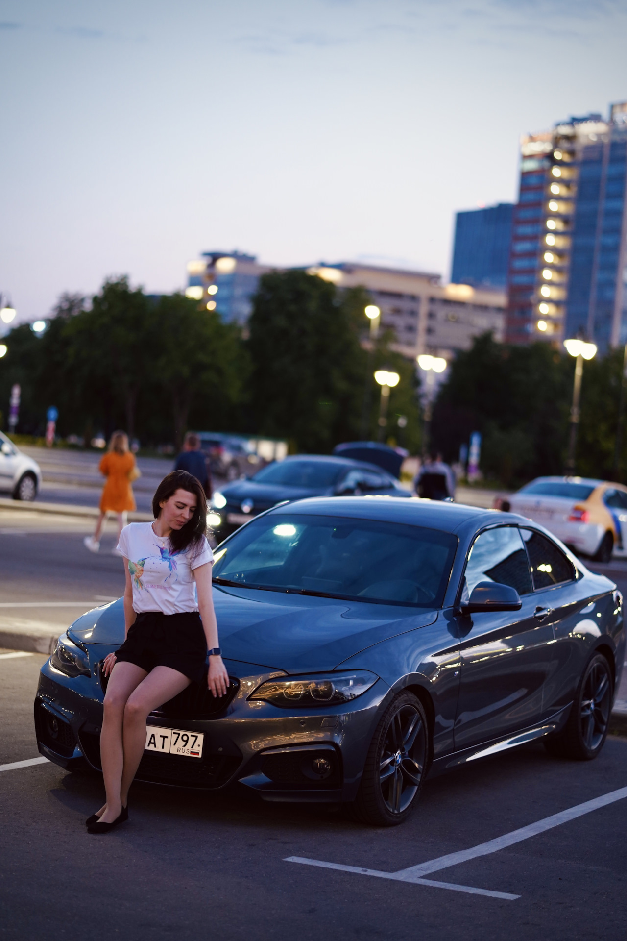 11. Вечерние огоньки 🙃 — BMW 2 series (F22), 2 л, 2014 года | фотография | DRIVE2