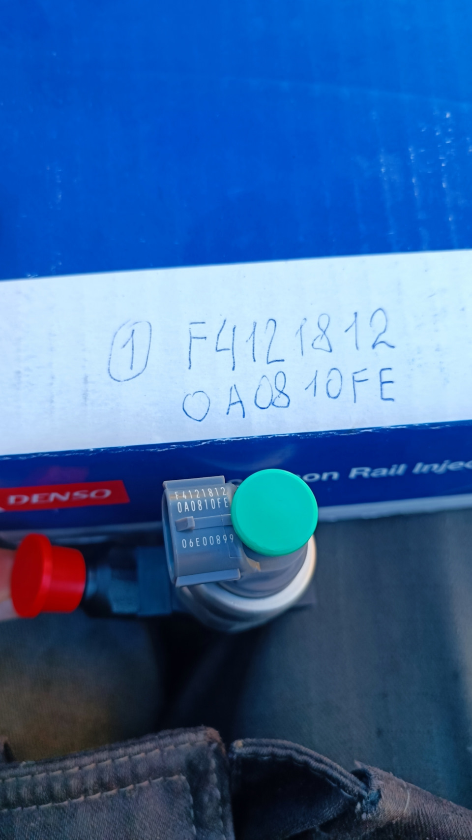 Замена топливных форсунок. — Ford Transit (7G), 2,2 л, 2008 года ...