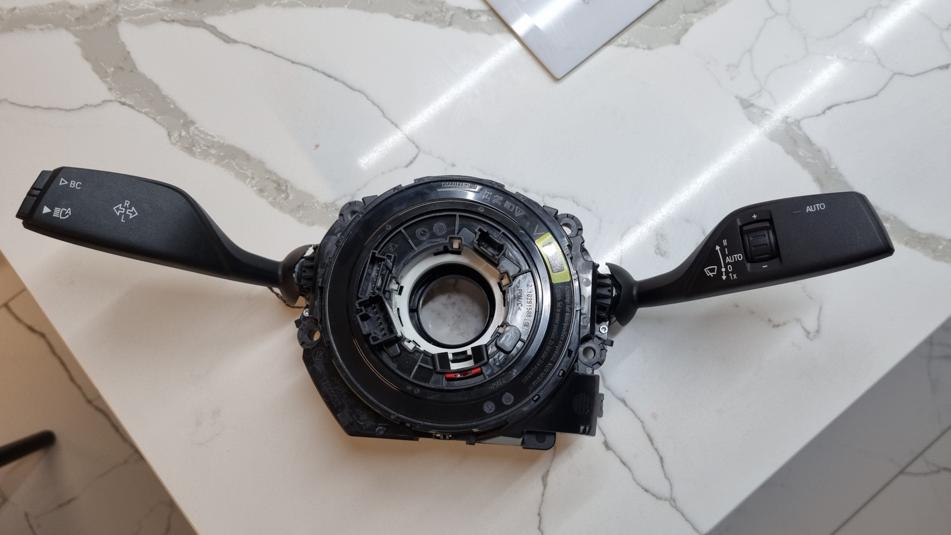 Ремонт коммутационного блока рулевой колонки БМВ 7 — BMW 7 series (G11 ...