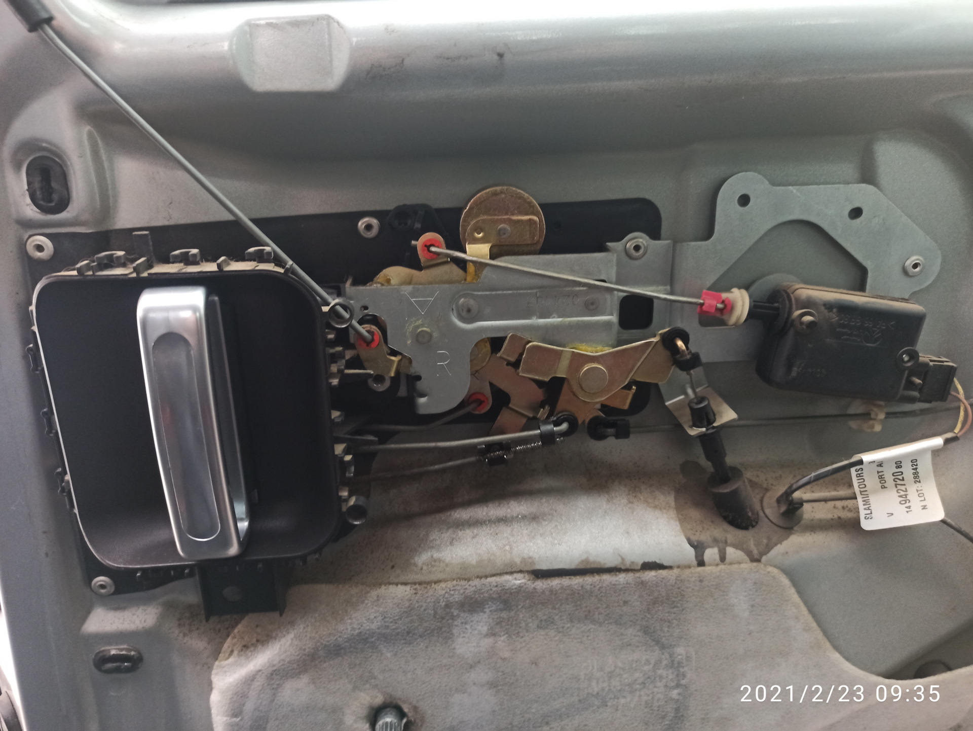 Не открывается снаружи сдвижная дверь Citroen C8 — Citroen C8, 2 л ...