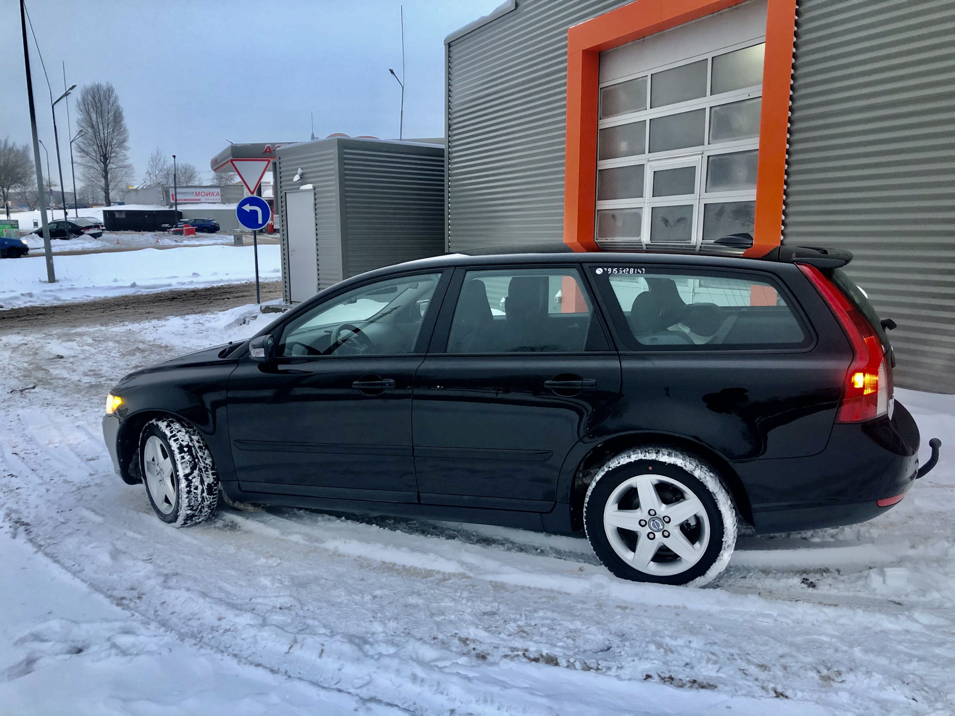 Зима Hankook 205/55 R16. — Volvo V50, 1,6 л, 2010 года | шины | DRIVE2