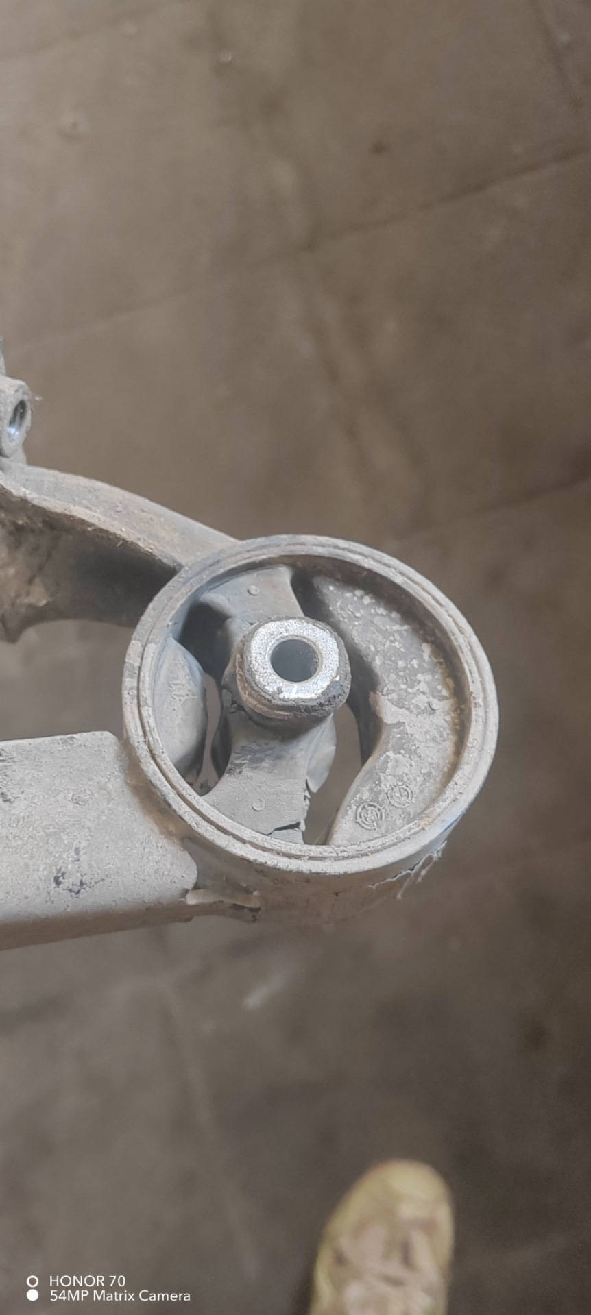 Работа по подвеске — Geely Emgrand X7, 2 л, 2014 года | визит на сервис ...