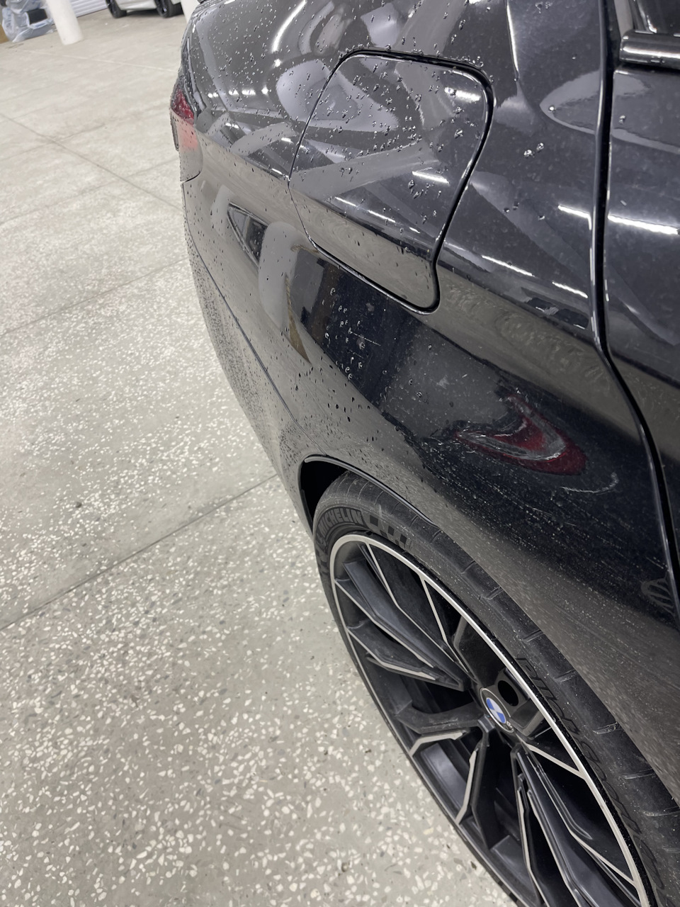 Заливка сколов и расширители арок… — BMW 5 series (G30), 2 л, 2019 года ...