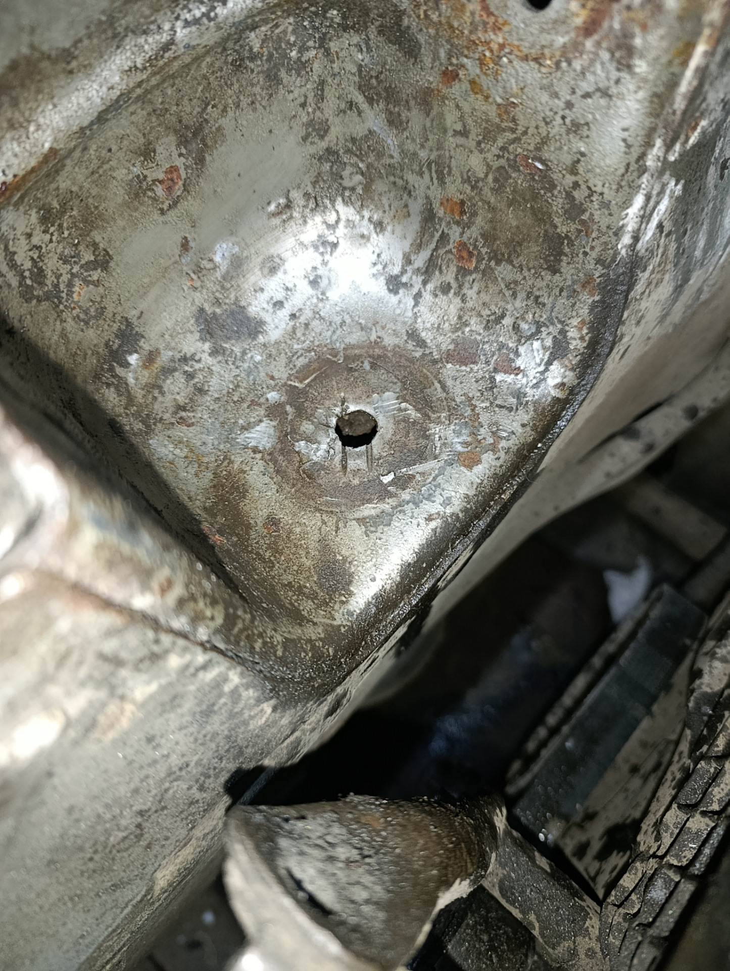 3. Замена подушек двигателя. "Геморойная" — Peugeot 206, 1,6 л, 2000 ...