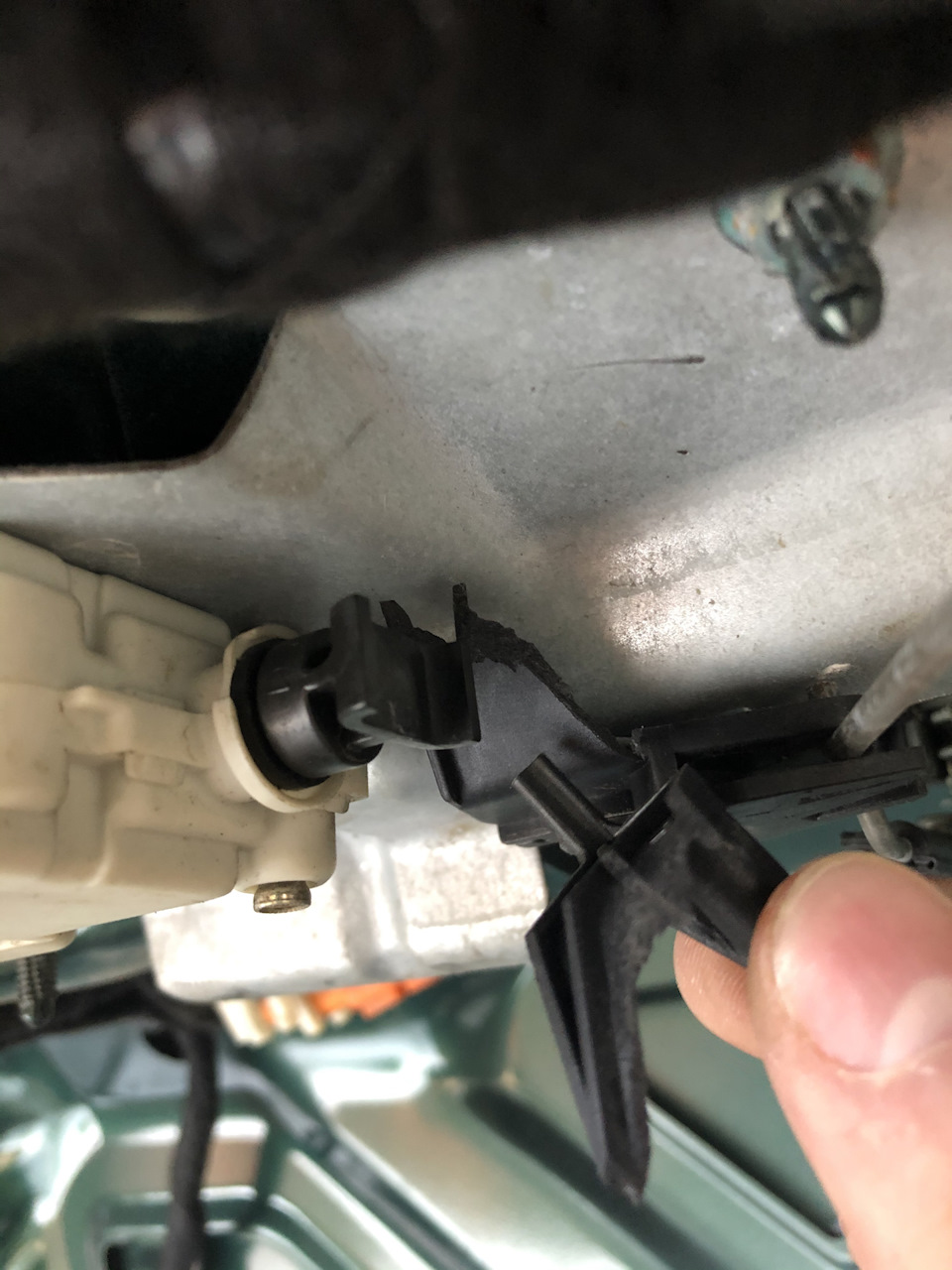 1J5827425F Электропривод багажника Volkswagen Bora VAG | Запчасти на DRIVE2