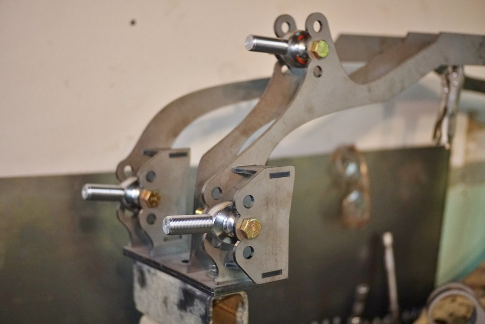 Замена задних амортизаторов EDC — BMW 5 series Gran Turismo (F07), 3 л ...