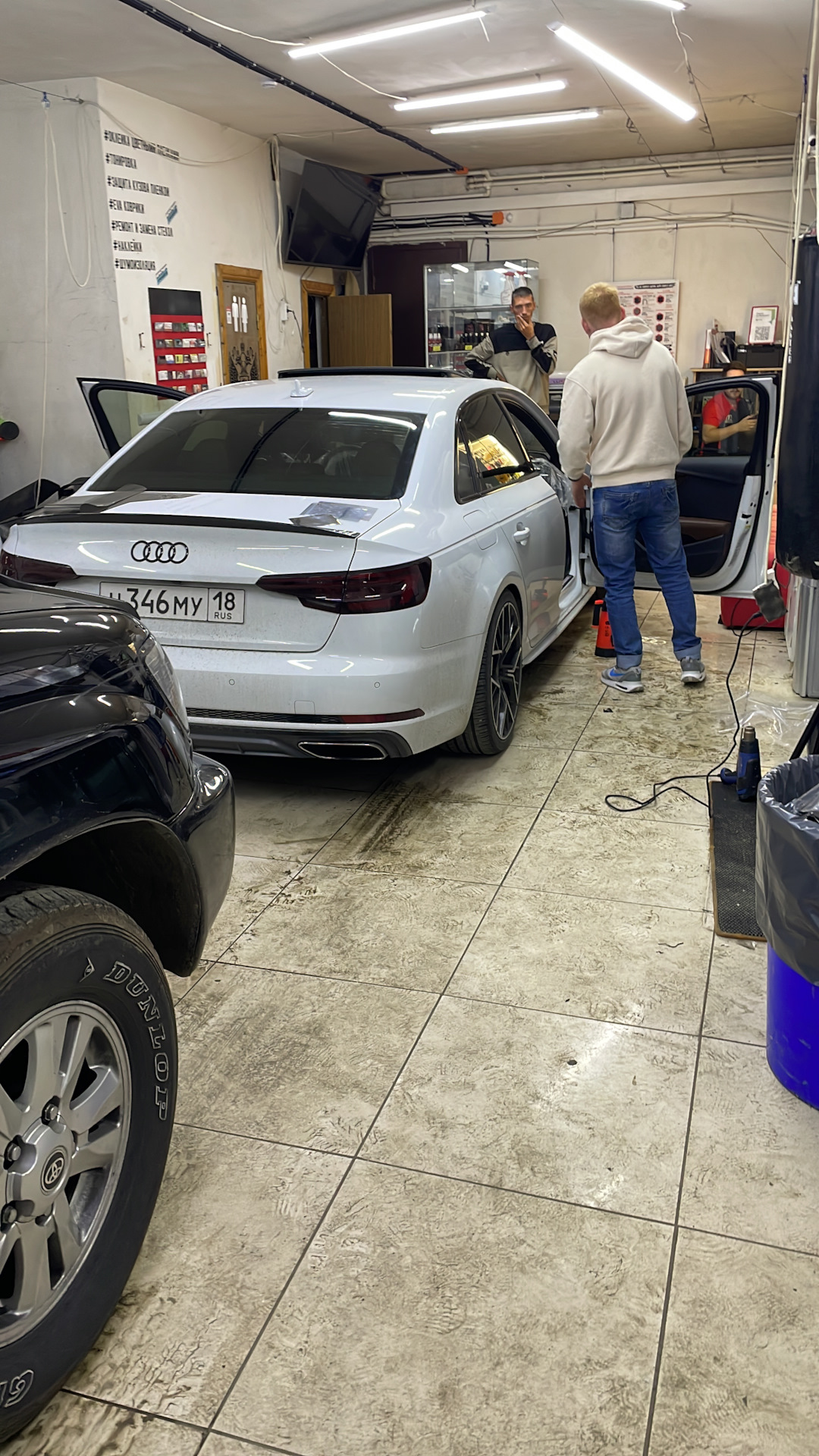 Интеркулер, защита дна, тонировка и замятые топливные шланги — Audi A4 ...