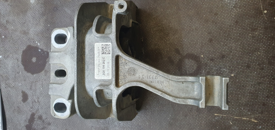 Замена опор двигателя Tiguan 2.0 CZPA — Volkswagen Tiguan (2G), 2 л ...