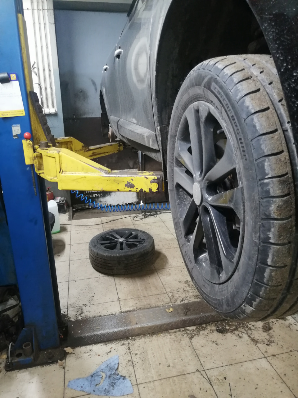Замена Задних колодок и тросиков ручника на RENAULT Fluence — Renault ...