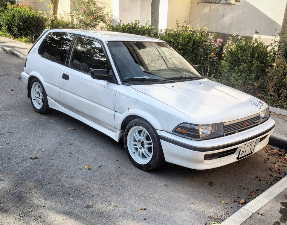Новые тапки Enkei и GT салон — Toyota Corolla (90), 1,6 л, 1988 года ...