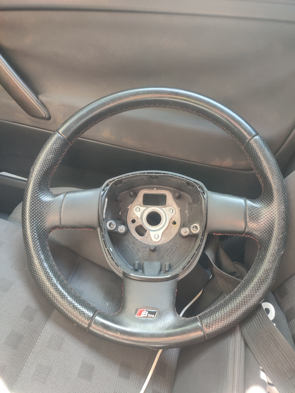Руль слайн) — Audi A4 (B6), 1,8 л, 2002 года | стайлинг | DRIVE2