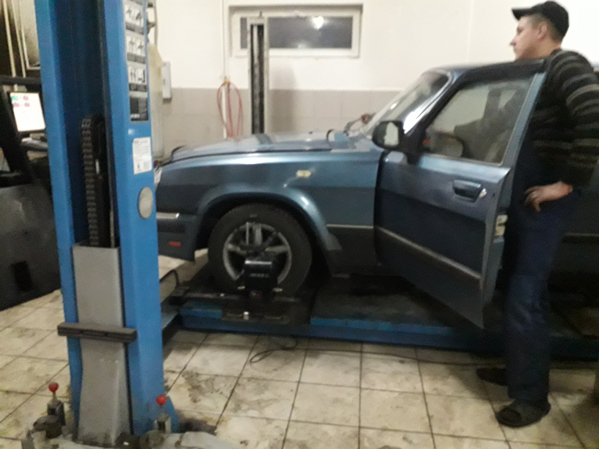 Сход развал и ручник — ГАЗ 31105 2 4 л 2005 года визит на сервис