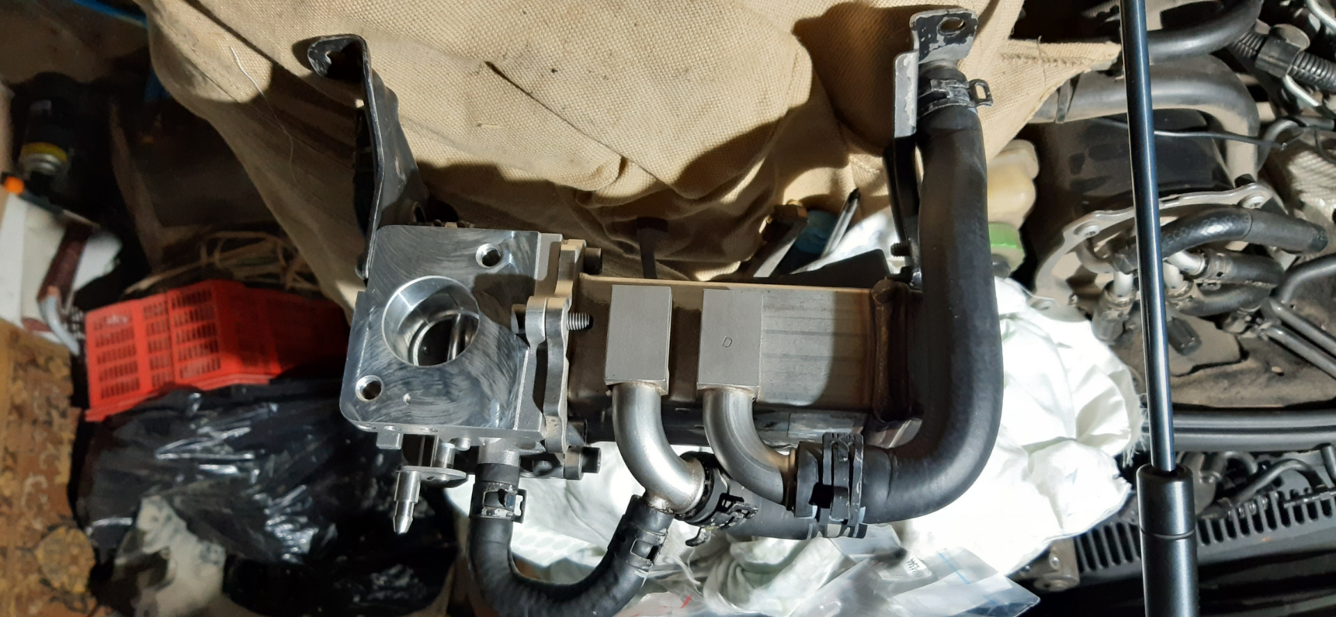 Устранение течи масла и антифриза в развале двигателя BKS — Volkswagen ...