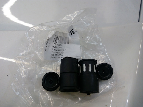 7E0698647 Комплект направляющих втулок VAG | Запчасти на DRIVE2